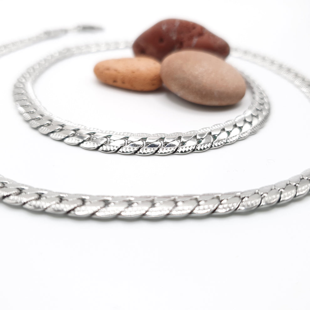 Stainless Steel Detailed Edge Thin Cuban Chain – Cintamani London