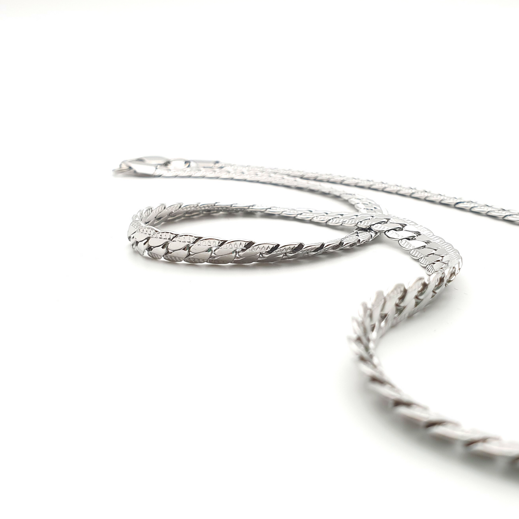 Stainless Steel Detailed Edge Thin Cuban Chain – Cintamani London